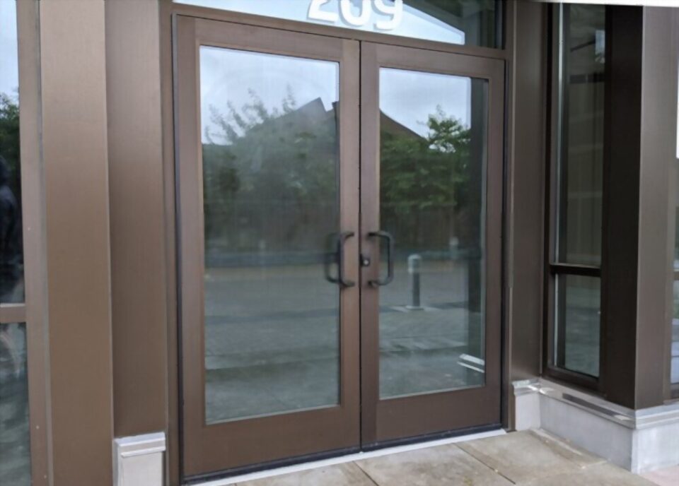 Top Advantages of Using the Commercial Glass WindowWindow